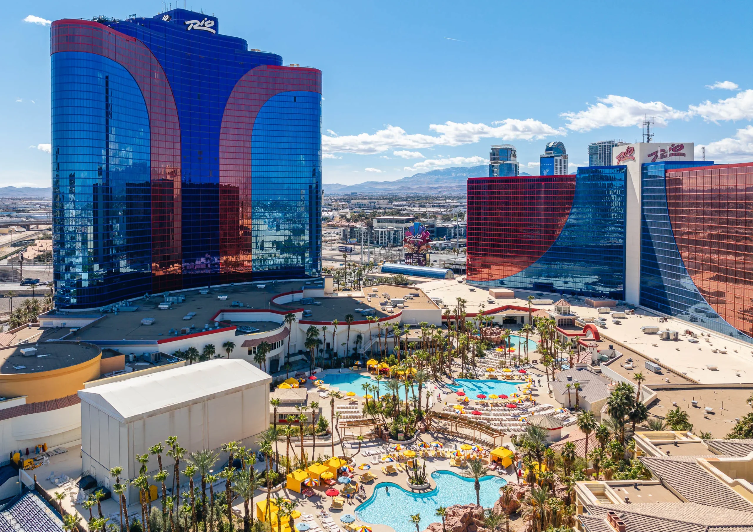 Rio Las Vegas first in its market to waive resort fees for group ...